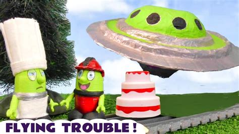 Fireman And Chef Funling Learn To Share The Spaceship Youtube