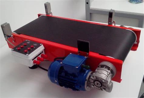 MINI CINTA TRANSPORTADORA TRIFASICA CON SENSORES ELECTRONICOS Korpus
