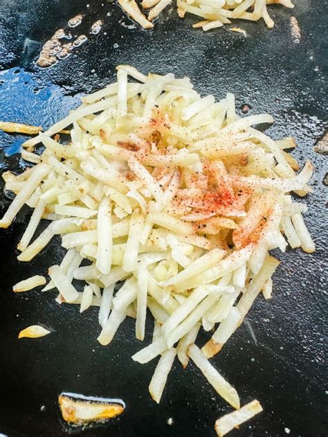 Crispy Hash Browns On The Blackstone Griddle Wendy Polisi