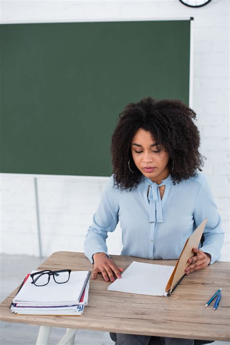 Use Online Classes To Complement Classroom Learning
