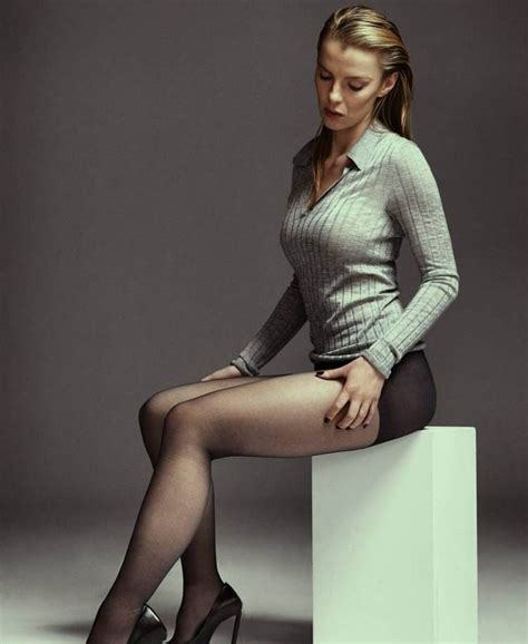 Betty Gilpin Diet Plan And Workout Routine Health Yogi