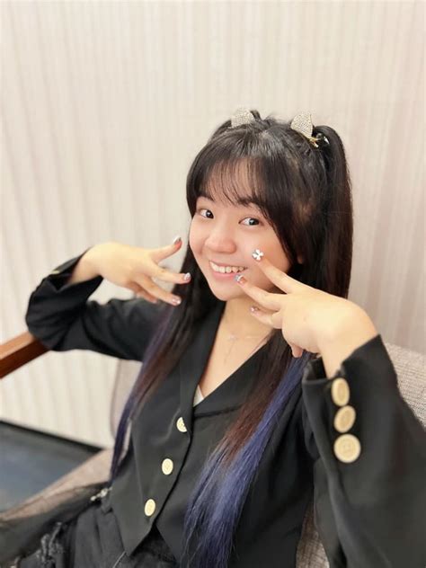 吳以涵 Bella 今天生日啦🎉🎂 ️ 露個臉兒😊 我有貓耳朵 16y快樂
