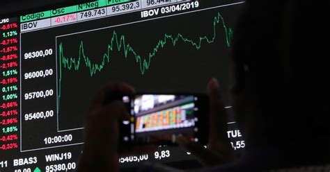 Ibovespa Flerta Com 120 Mil Pontos Com Disparada Da Vale Noticias R7