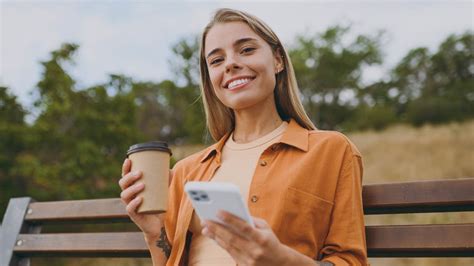 Reasons People Who Keep Their Phone On Silent Usually Have YourTango