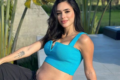 Bruna Biancardi surge em clima de despedida após Neymar assinar o