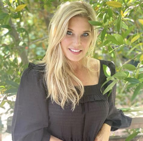 Contact — Lori Bregman