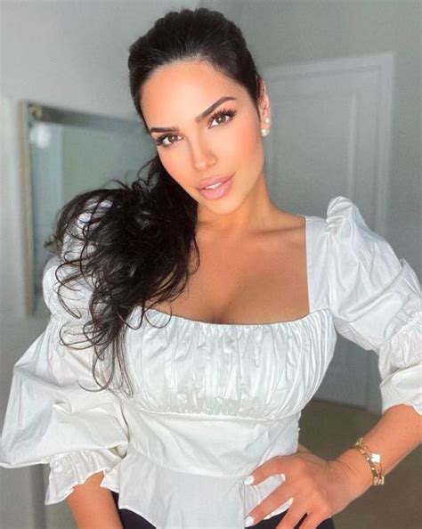 Épinglé par Papy Dackar2 sur Shadi Y Cair Photo femme Femme Belle brune