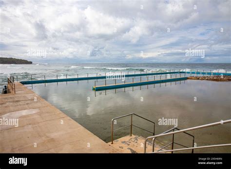 Ocean Rockpool South Curl Curl Beach Rockpool On Stormy Autumn Day So Pool Is Quiet And Empty
