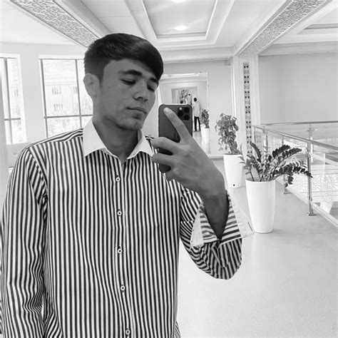 Avazbek Soforov Avaz Vayne • Threads Say More