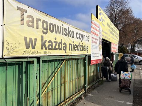 Rząd ujawnia co dalej z zakazem handlu w niedziele Wiele osób się
