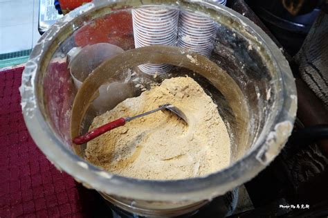 彰化鹿港美食推薦東華素食麵茶鹿港傳統古早味 冷熱口味都有 一種小時候的記憶 也有外帶包可回家沖泡 鹿港老街 鹿港天后宮 鹿港第一市場