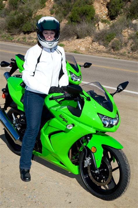 Motorcycle Review Ninja 250r Gets A Makeover Women Riders Now