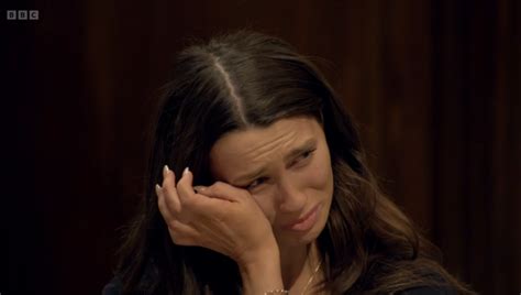 The Traitors Star Elen Robbed As Crying Star Banished