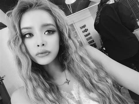 加藤美佳さんのインスタグラム写真 加藤美佳instagram「チャームポイントは この唇です💋」12月15日 20時22分