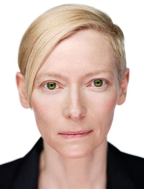 Épinglé Par Elena Fontana Sur Tilda Tilda Swinton Actrice Androgyne