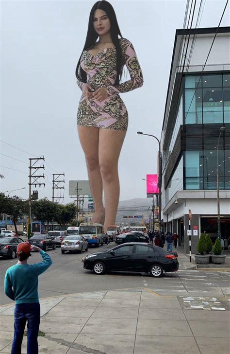 What An Amazing Giantess By Markawassi On Deviantart