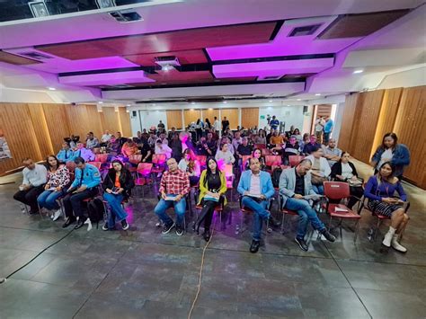 Pacto Por La Vida Entre Escuelas De Conducción Y La Secretaría De Movilidad