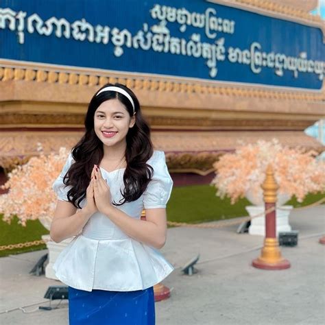 ហេតុតែស្រីស្អាត មិនថាលេងឈុតណា រចនា រ៉ាវ៉ាឌី ក៏ស្អាតគ្រប់ឈុត Khmerload Cambodia Latest News