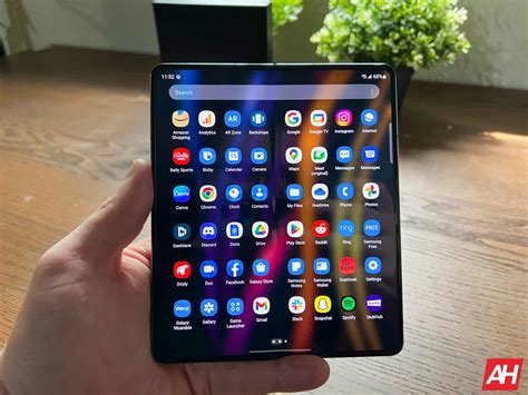 Samsungs Galaxy Z Fold 4 Is Getting October Update