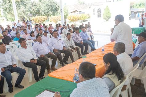 Comprometidos Con La Agricultura Alcalde Richard Baca Asiste Al 42