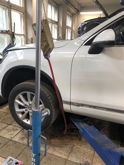 Замена жидкости АКПП — Volkswagen Touareg 2g 3 6 л 2013 года