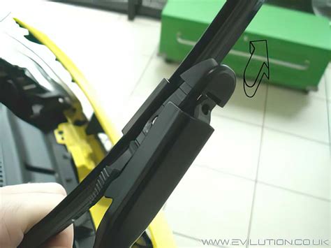 Windscreen Wiper Replacement Evilution