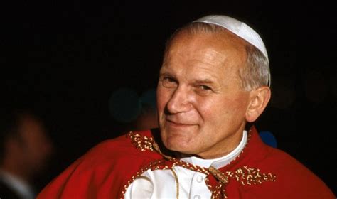 Skandal Na Pomolu Nova Knjiga O Papi Ivanu Pavlu Ii Izazvala Buru U Poljskoj Politici