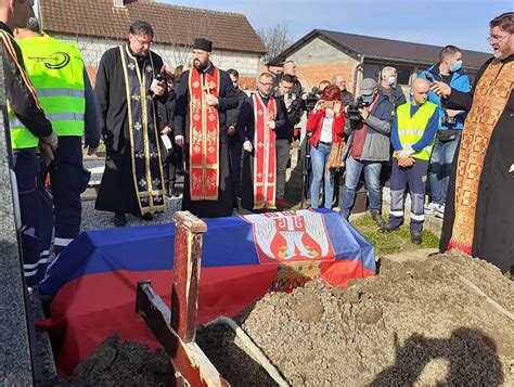 Junak S Košara Sahranjen U Laćarku Posle 22 Godine Od Smrti Sirmiuminfo