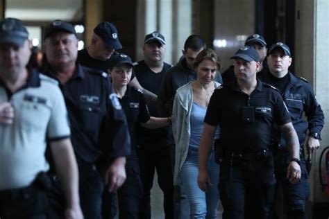 Отложиха мярката на митничарката Петя Банкова СНИМКИ Информационна агенция ПИК