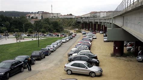 El BNG denuncia el deterioro del aparcamiento de Pontepedriña
