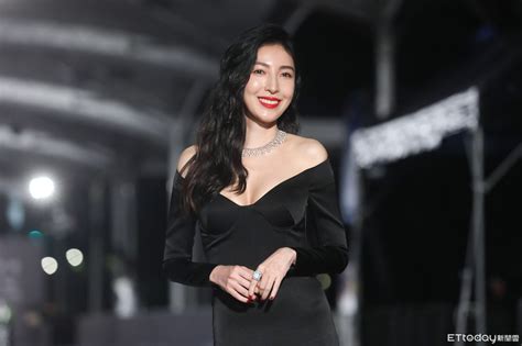金鐘時尚／陳庭妮高級性感擠進「紅毯5美」 謝盈萱擊敗「華燈女團」奪第一！ Et Fashion Ettoday新聞雲