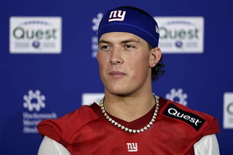 “lost Some Aura” Nfl Fans React As Jaxson Darts Spider Phobia Takes Center Stage In Giants