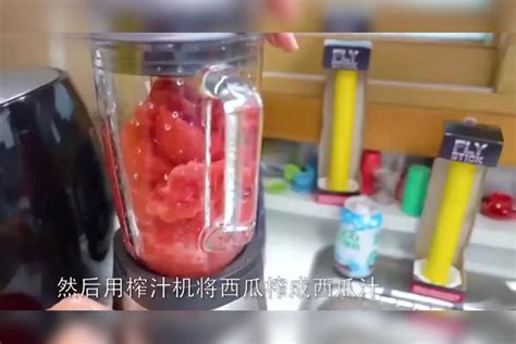 西瓜的新吃法？韩国小哥将其做成果冻西瓜，网友：get到了get西瓜果冻