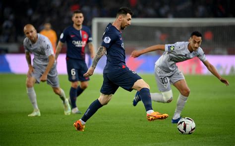 Resumen Del Partido Psg Vs Clermont 2 3 Goles