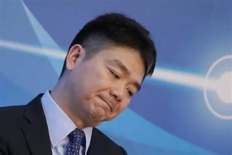 刘强东涉嫌性侵案 女学生称已保留床单证据凤凰网