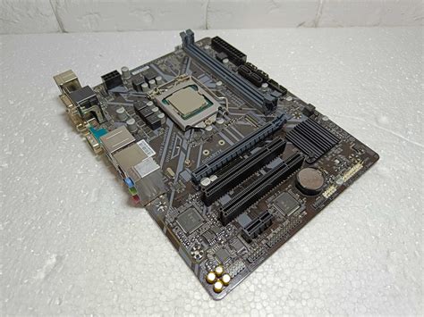 КОМПЛЕКТ материнка Gigabyte H310M S2P + процесор I5 8600 LGA1151 v2: 3 ...