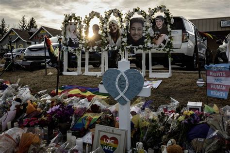 Fusillade Dans Un Bar Lgbtq Du Colorado Le Père Du Suspect Soulagé Que