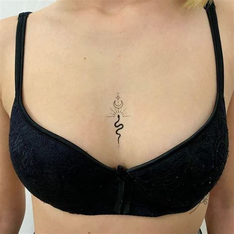 Pin by أأŦɭαﻮ on Ʈᥲtoo in 2024 Chest tattoos for women Tattoos