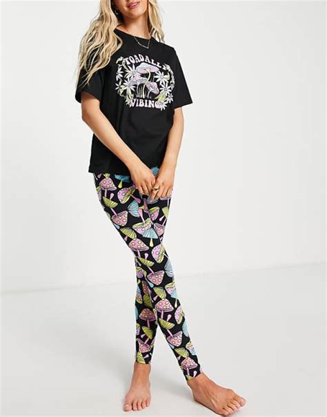 Asos Design Ensemble De Pyjama Avec T Shirt Et Legging à Motif