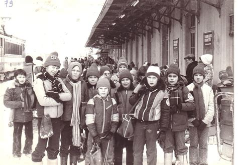 Photo De Classe Classe De Neige De 1979 Ecole Joliot Curie Copains D