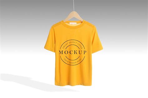 Maqueta De Camiseta Amarilla Frontal Aislada Archivo Psd Premium
