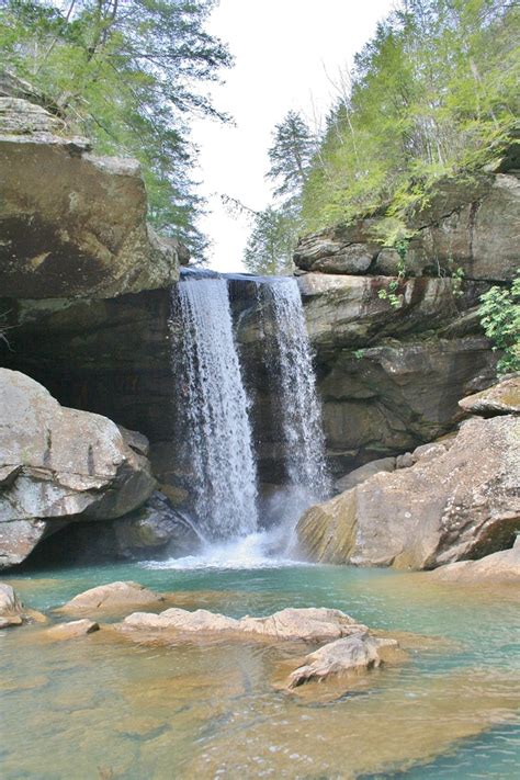 Cumberland Falls State Resort Park A Kentucky State Park Located Near