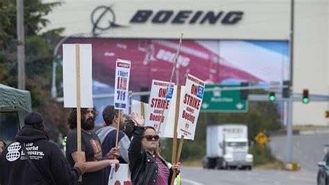 Boeing Striking Workers To Resume Negotiations This Week Latest News