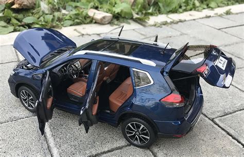 1 18 Dealer Edition 2018 Nissan Rogue X Trail Xtrial Blue Diecast Car