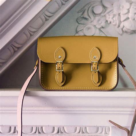 История появления сумок Satchel