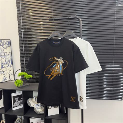 Футболка Мужской Louis Vuitton черный Короткий размер 44 Хлопок Логотип Китай купить C