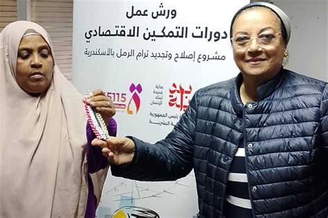 القومي للمرأة بالإسكندرية ينظم دورة تدريبية لتعليم المكرمية المصري