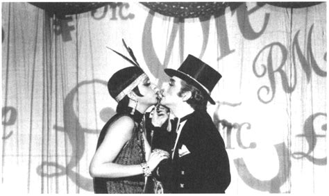 Fosses Cabaret 1972 Liza Minnelli As Sally Bowles And Joel Grey As