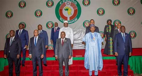 La Cédéao reporte ses décisions sur les transitions en Guinée au Mali et au Burkina Faso