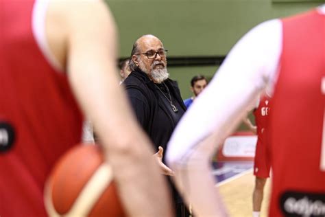 საქართველოს ეროვნული ნაკრები ალეკსანდარ ჯიკიჩის ხელმძღვანელობით ვარჯიშობს